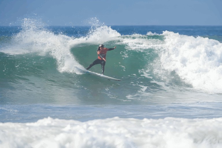 Maria Salgado conquista título europeu júnior de surf