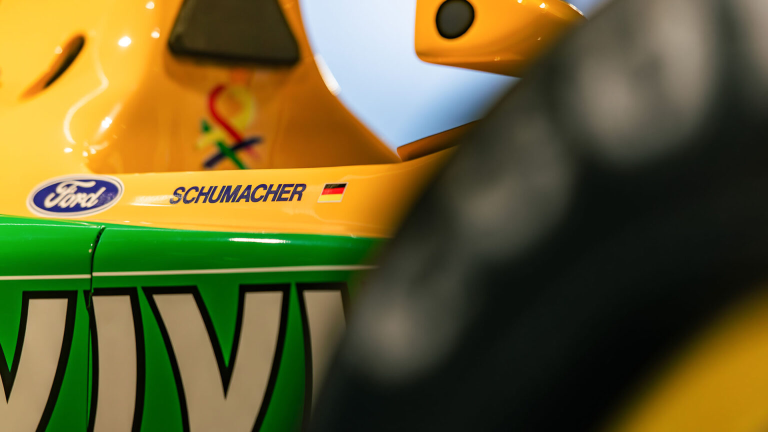 Monolugar com que Michael Schumacher venceu pela primeira vez na ...