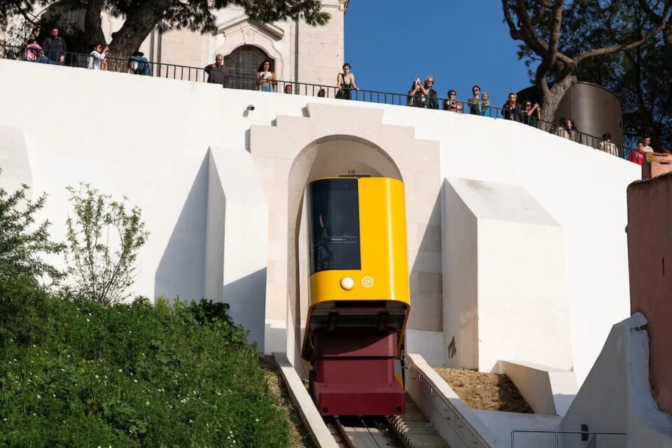 Funicular da Graça em Lisboa é finalista do prémio de arquitetura Mies ...