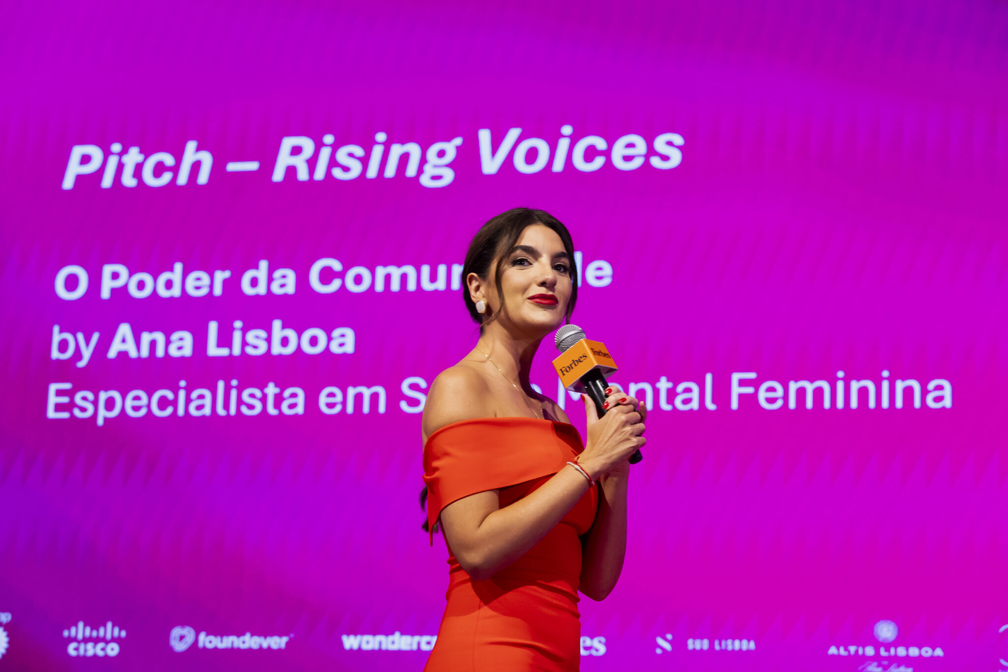 Ana Lisboa: “O poder da comunidade é mostrar que o líder não é maior do ...