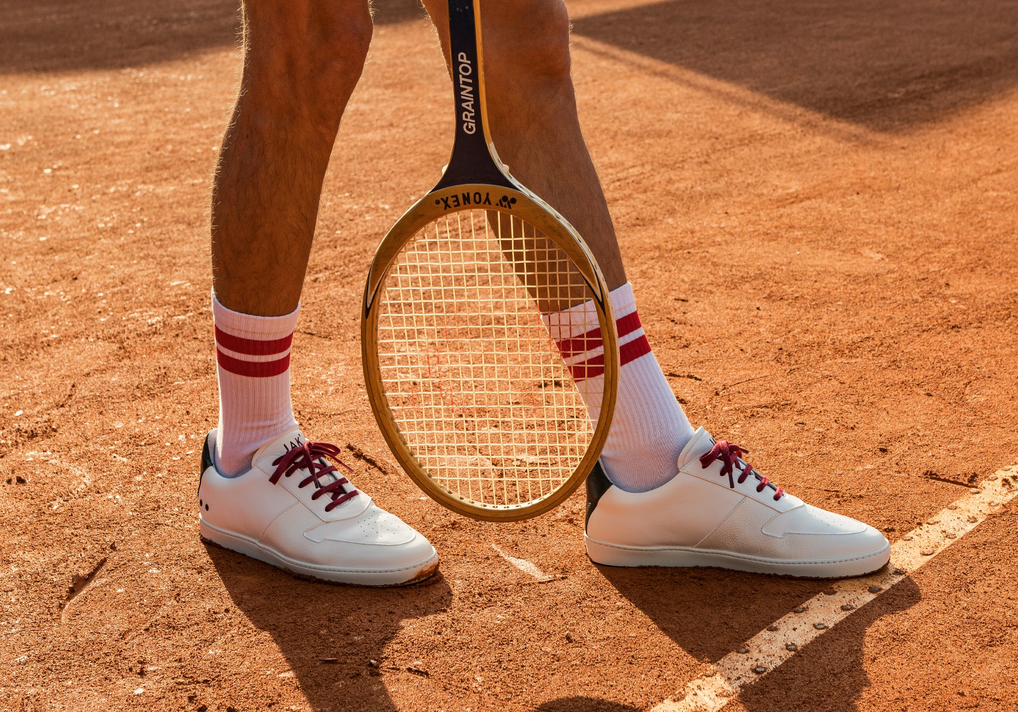 Conheça a JAK, a marca portuguesa de ténis com design minimalista e ...